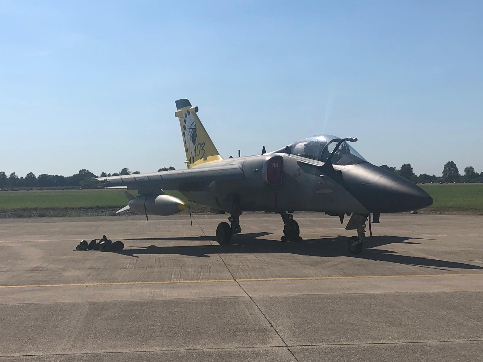 FAB PARTICIPA DE CERIMÔNIA DE 30 ANOS DO AMX [A-1], NA ITÁLIA ...